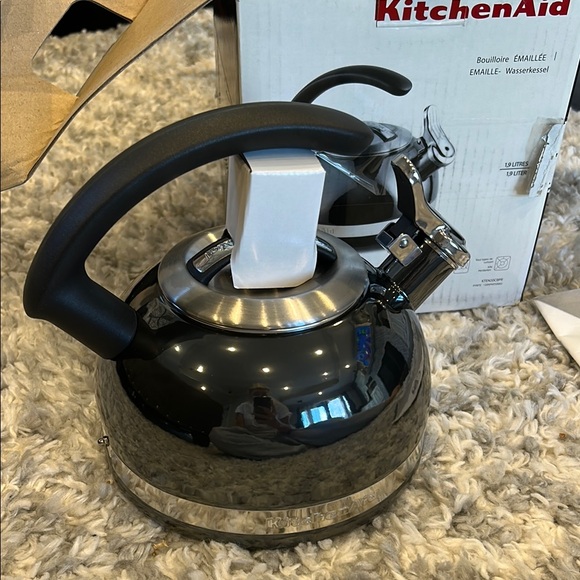 KitchenAid | Kitchen | Kitchenaid Glossy Black Tea Kettle With Silver ...